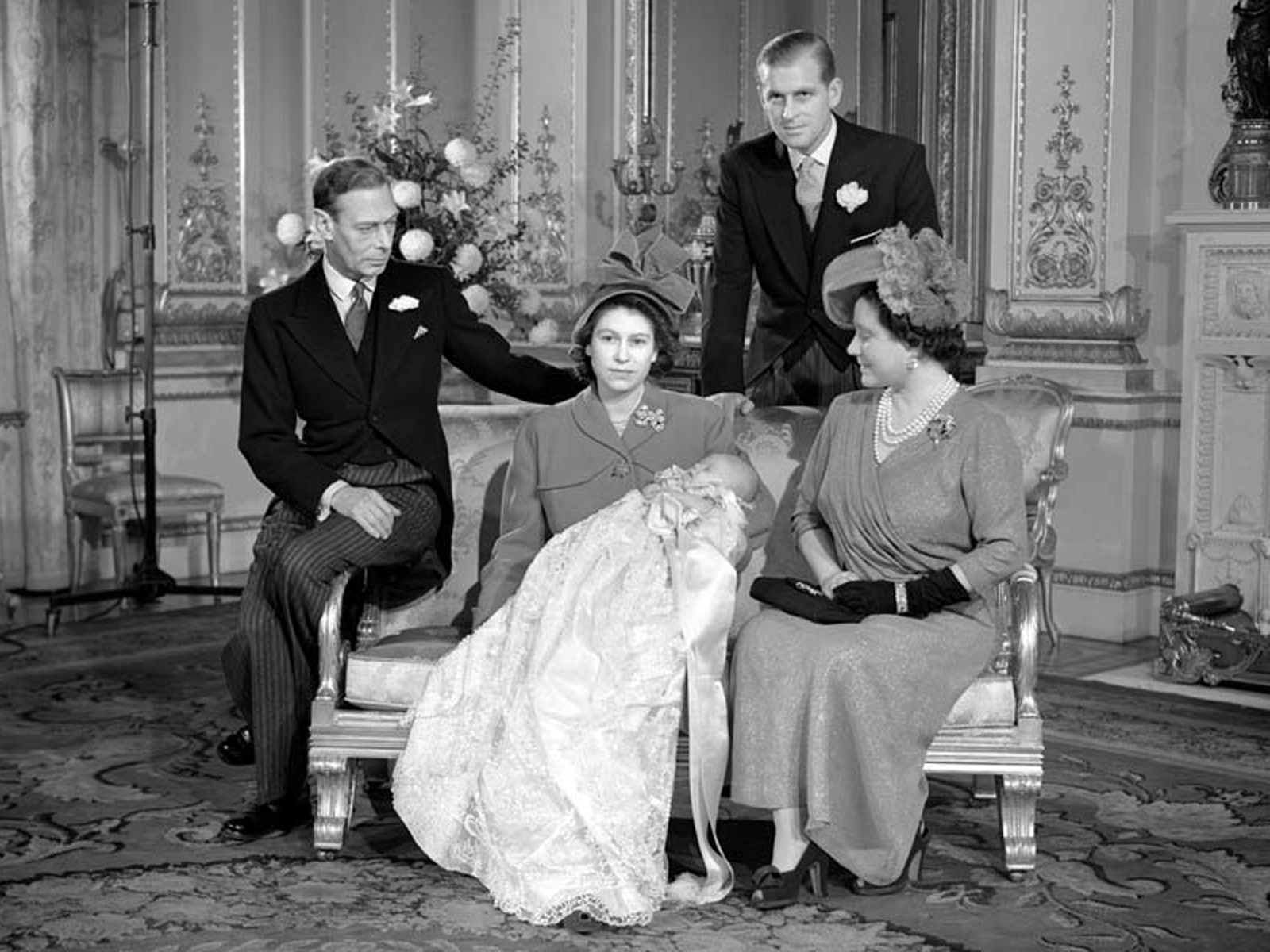 Queen Elizabeth II: Life in pictures